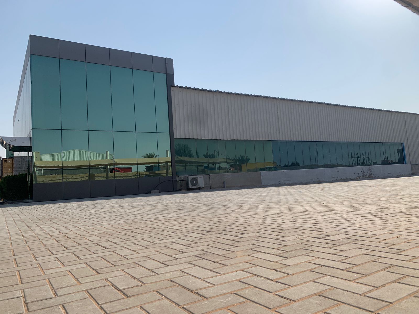 Architectural Glass Company in UAE | Green Glass Industries